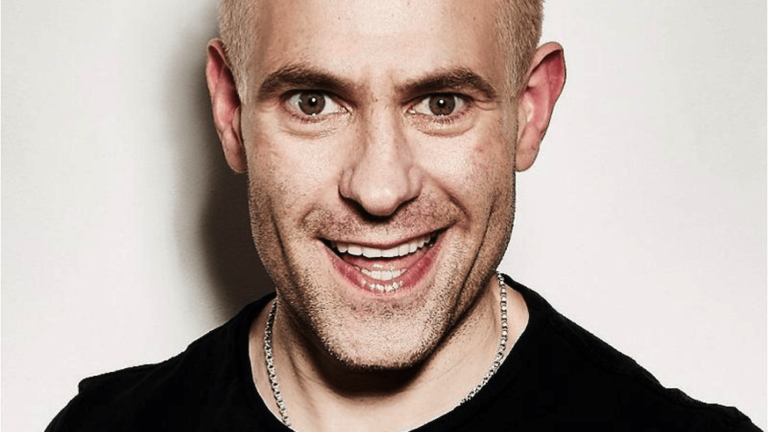 Simon Brodkin: “Xavier” at Edinburgh Fringe 2023 – The Comic's Comic